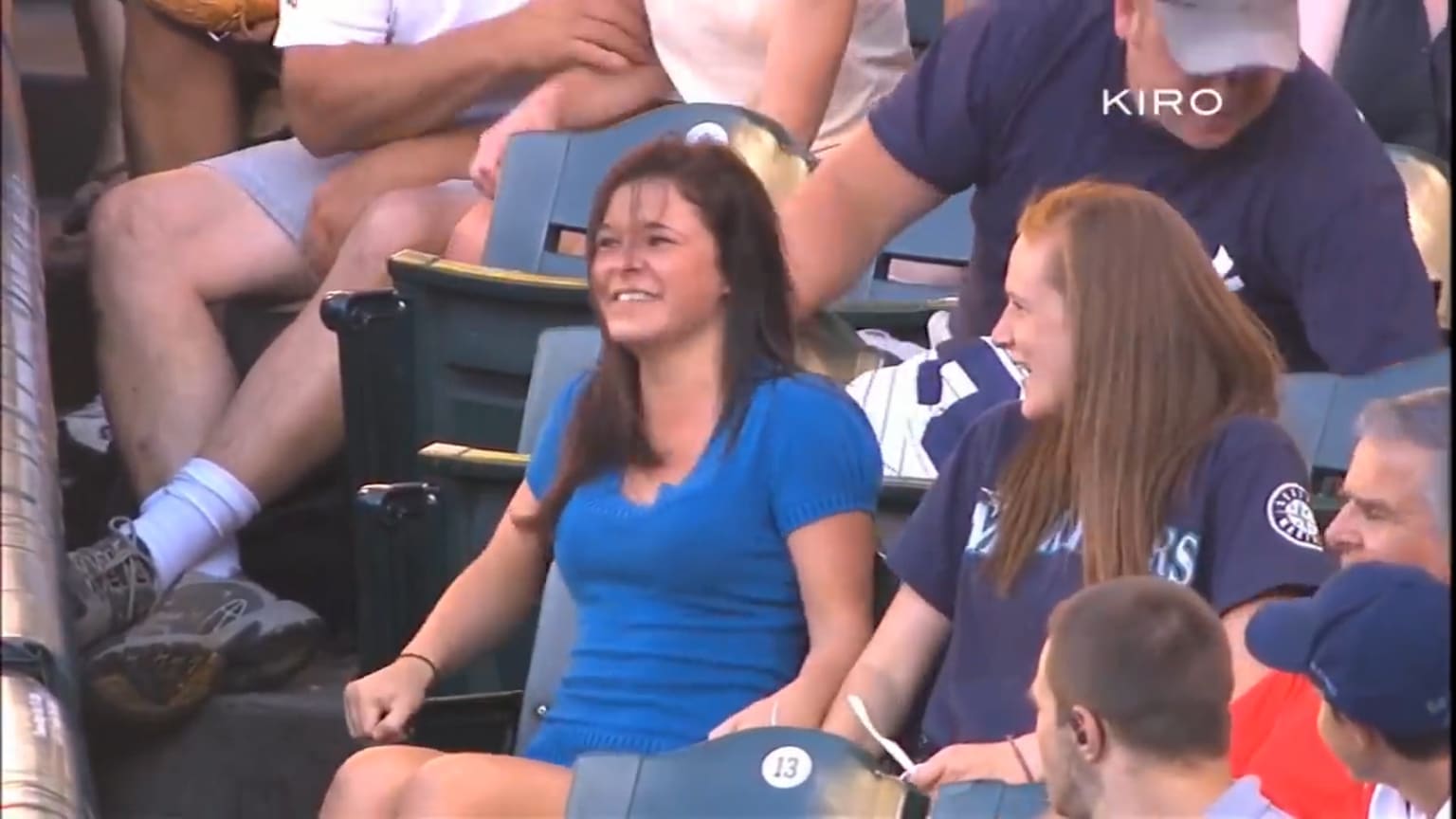 Ichiro's interaction leaves fan stunned | 08/07/2010 | Lasmayores.com