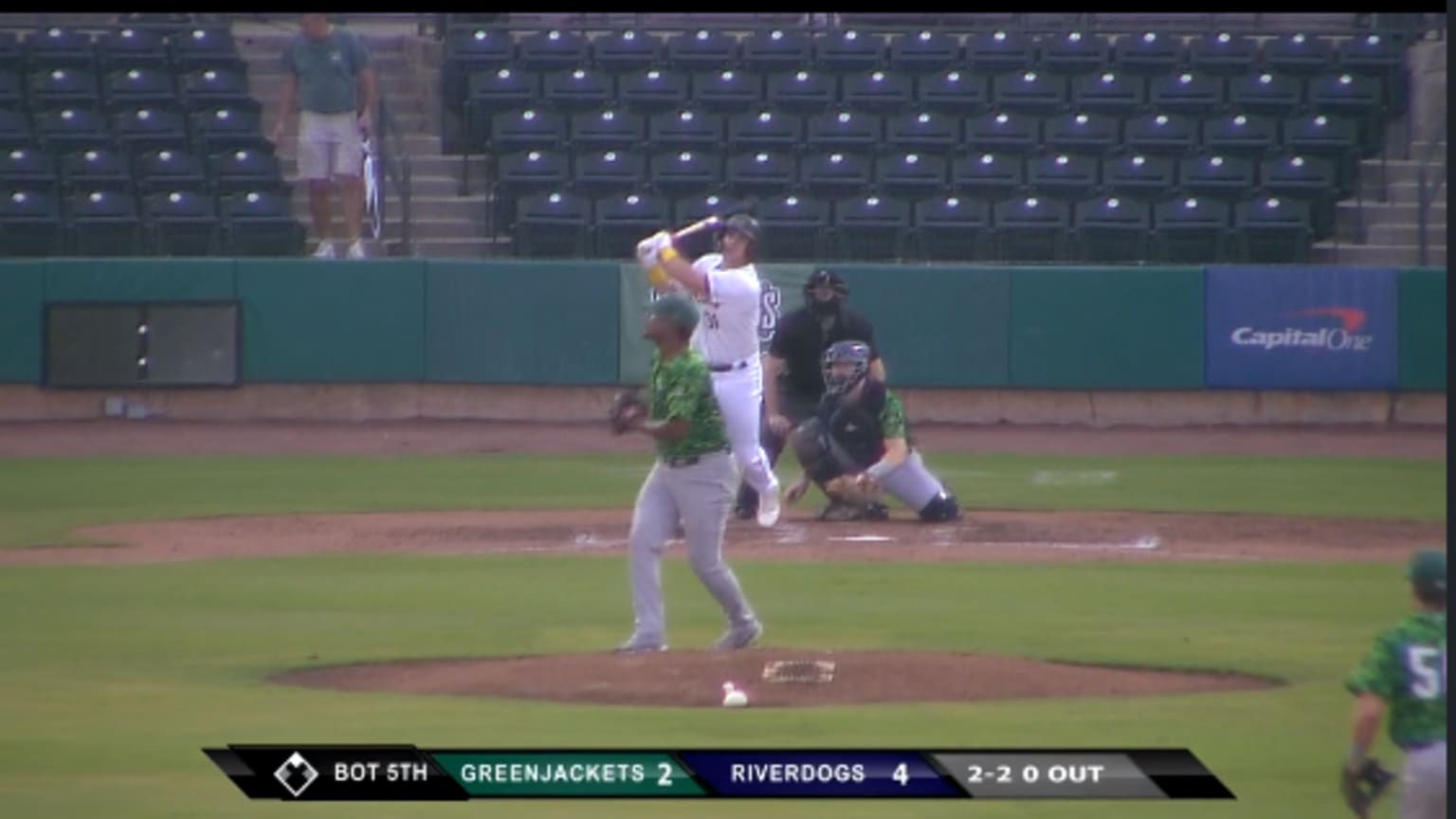 Carson Williams homers in rain | 07/10/2022 | MLB.com