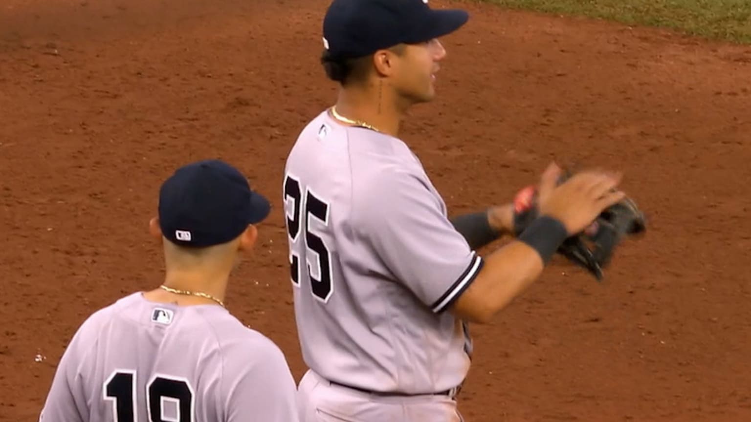 Albert Abreu gets the final out in the 10th | 04/11/2021 | New York Yankees