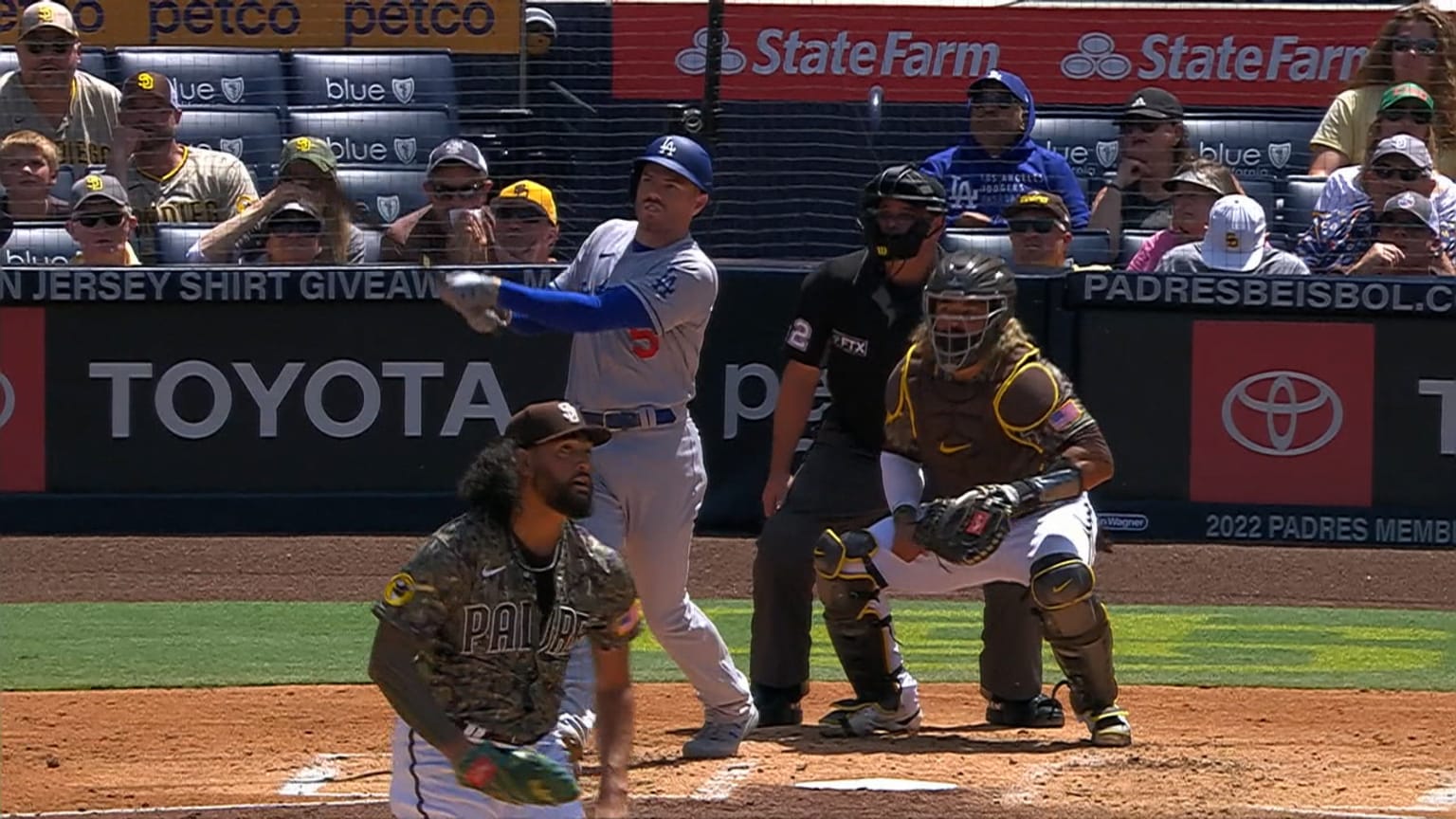 Freddie Freeman knocks a two-run home run in the 3rd | 04/24/2022 | MLB.com