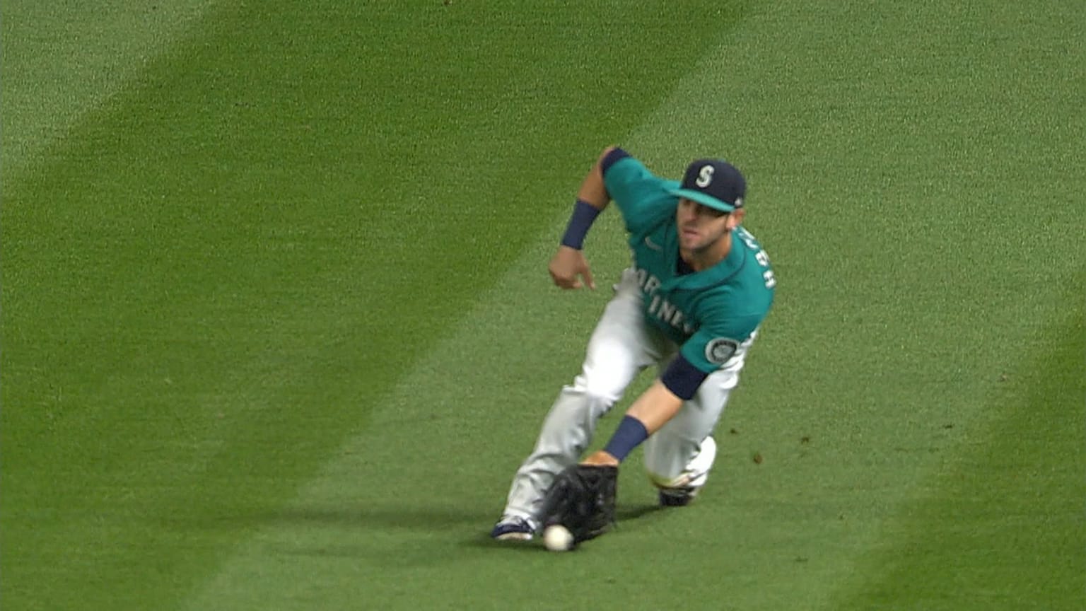 Ji-Man Choi reaches 1st base after review | 06/18/2021 | MLB.com