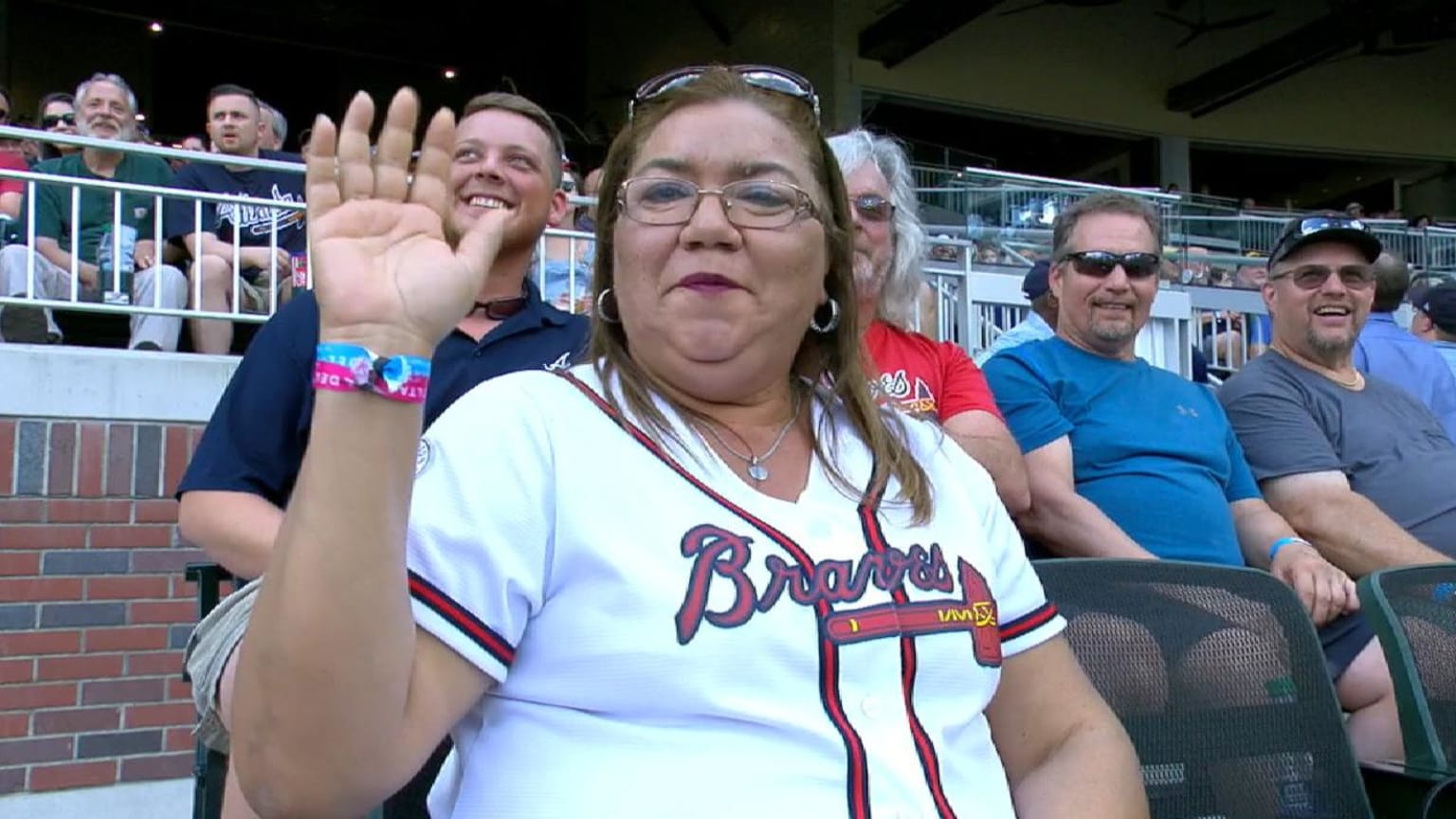 WSH@ATL: Braves TV on Camargo's mom after he homers | 06/02/2018 ...