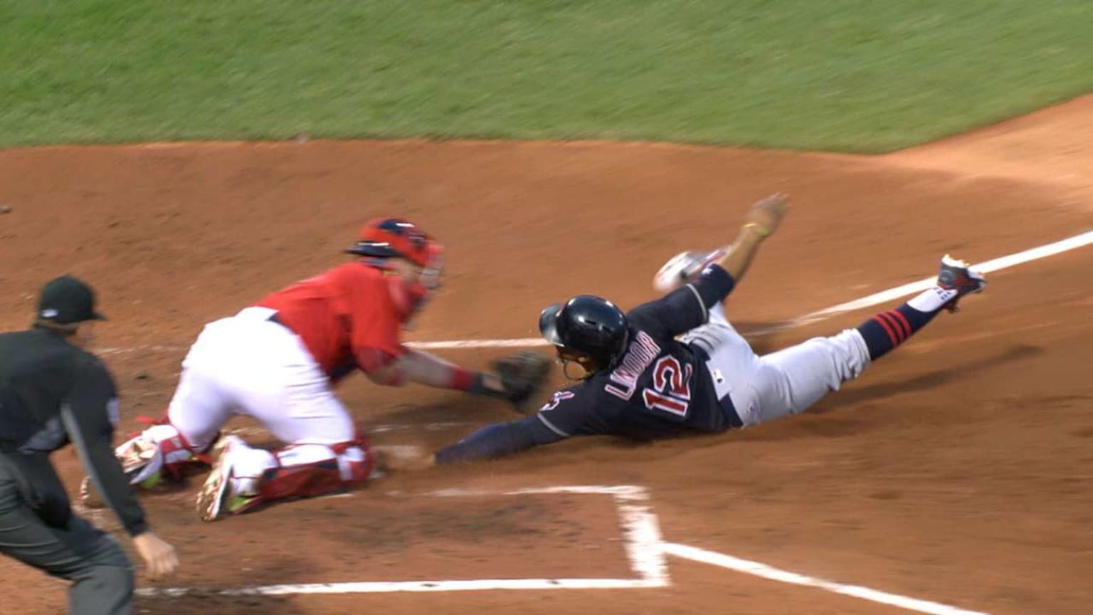 Lindor's acrobatic slide | 05/20/2016 | Cleveland Guardians