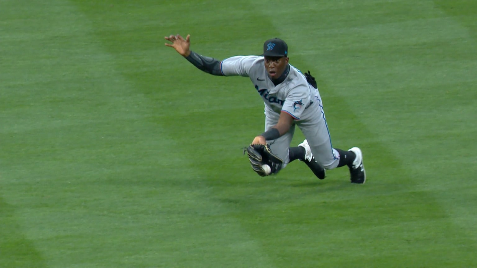 Jesús Sánchez's diving grab | 08/25/2020 | Atlanta Braves