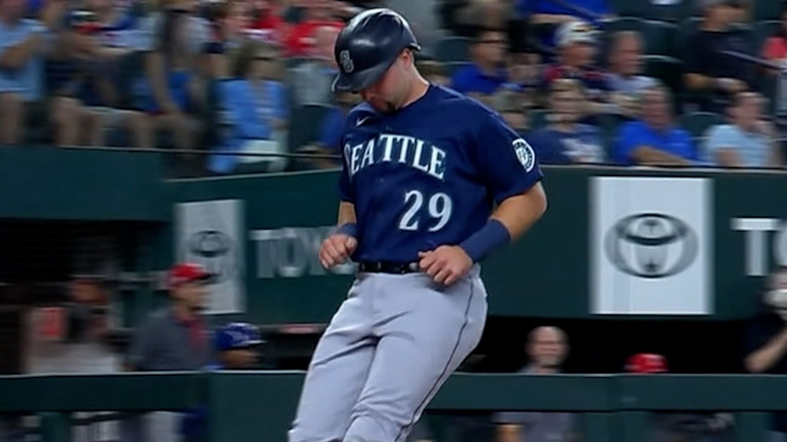 Sam Haggerty lifts a sac fly, gives Mariners 3-0 lead | 08/13/2022 ...