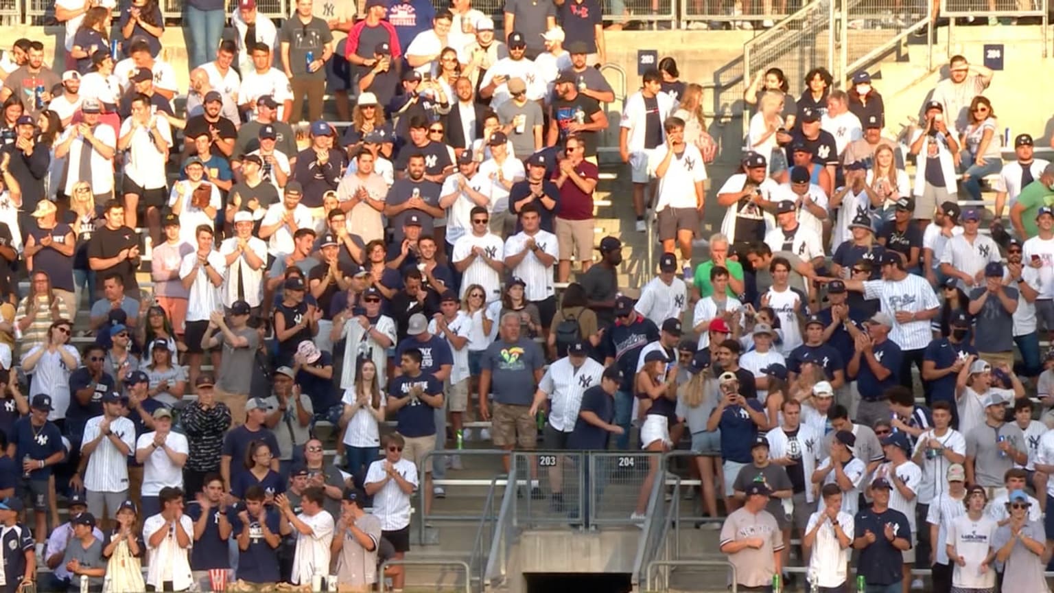 Yankee fans erupt with a roll call in the 1st inning | 08/02/2021 | New ...
