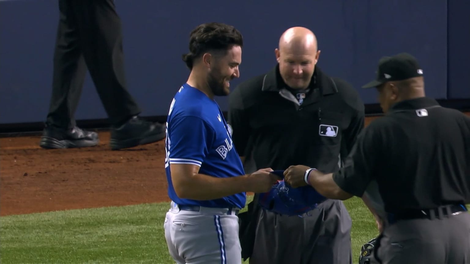 Robbie Ray is checked for foreign substances in 2nd | 06/23/2021 ...