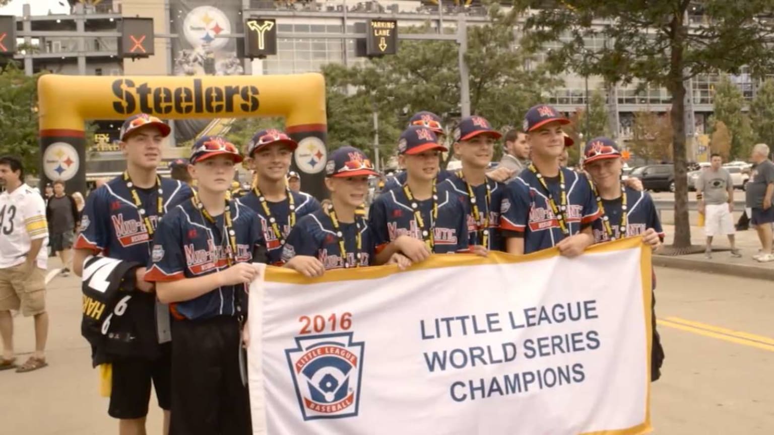 Highlights of the LLWS Winners Tour on Play Ball | 09/24/2016 ...