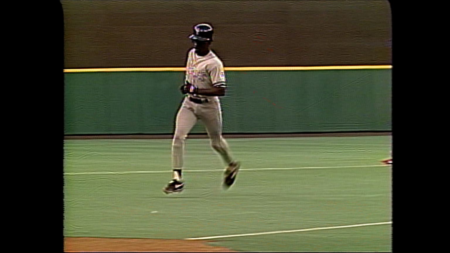 Jay Gainer's first home run | 05/14/1993 | MLB.com