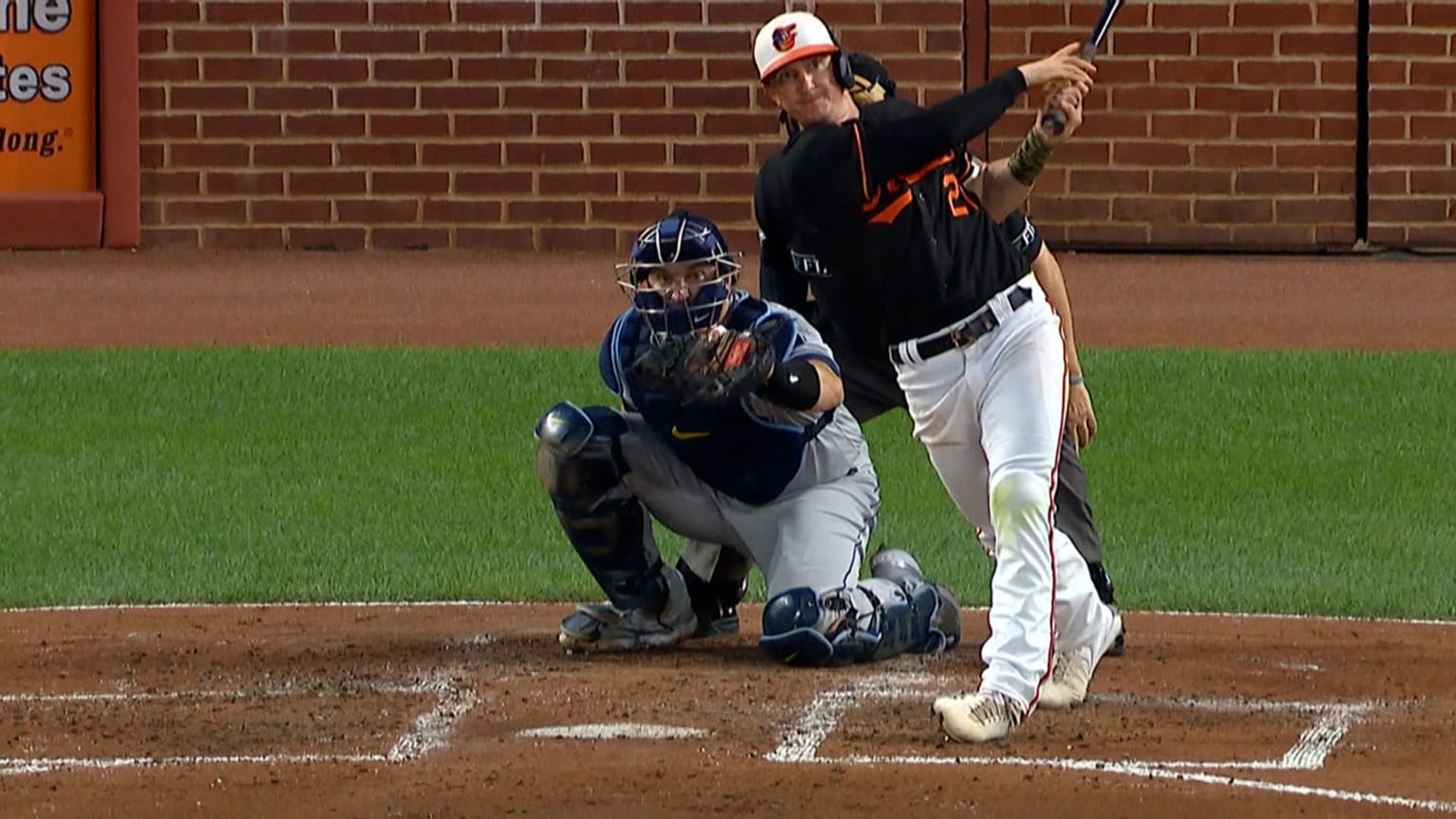 Austin Hays blasts a solo home run to left field | 08/06/2021 | MLB.com