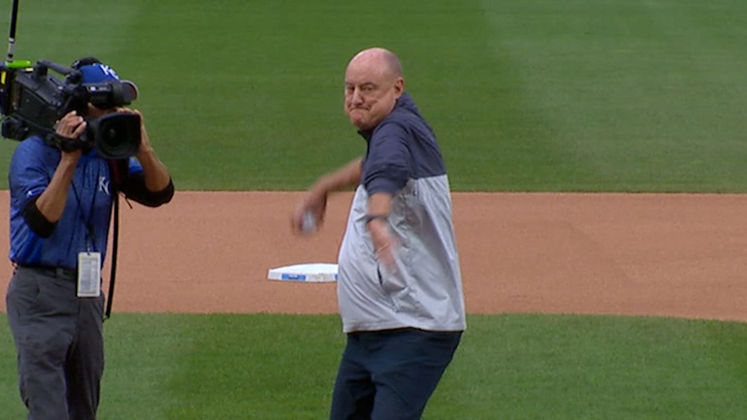 Los Reales honran a Mike Swanson antes del juego | 02/10/2021 | Los ...