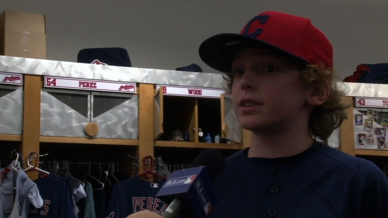 Caden Shapiro on being a bat boy | 03/23/2013 | MLB.com