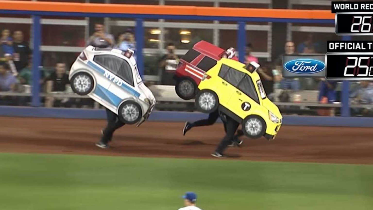 8/27/16: Tri-State Ford Amazin' NYC Car Race | 08/27/2016 | MLB.com
