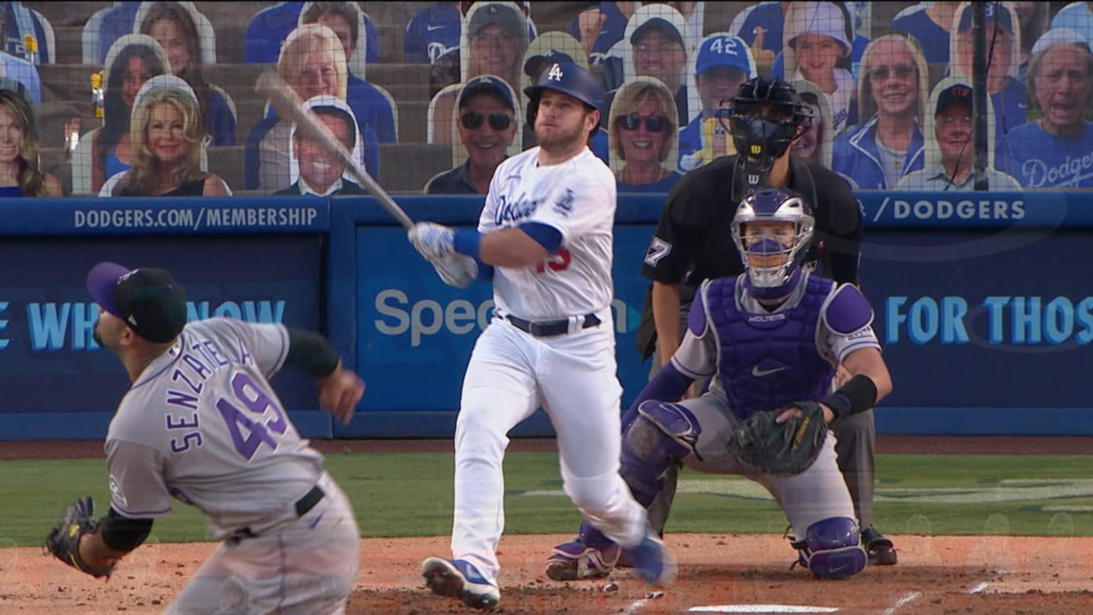 Muncy clobbers a jack to right-center to tie it at 1 | 09/04/2020 | Los ...
