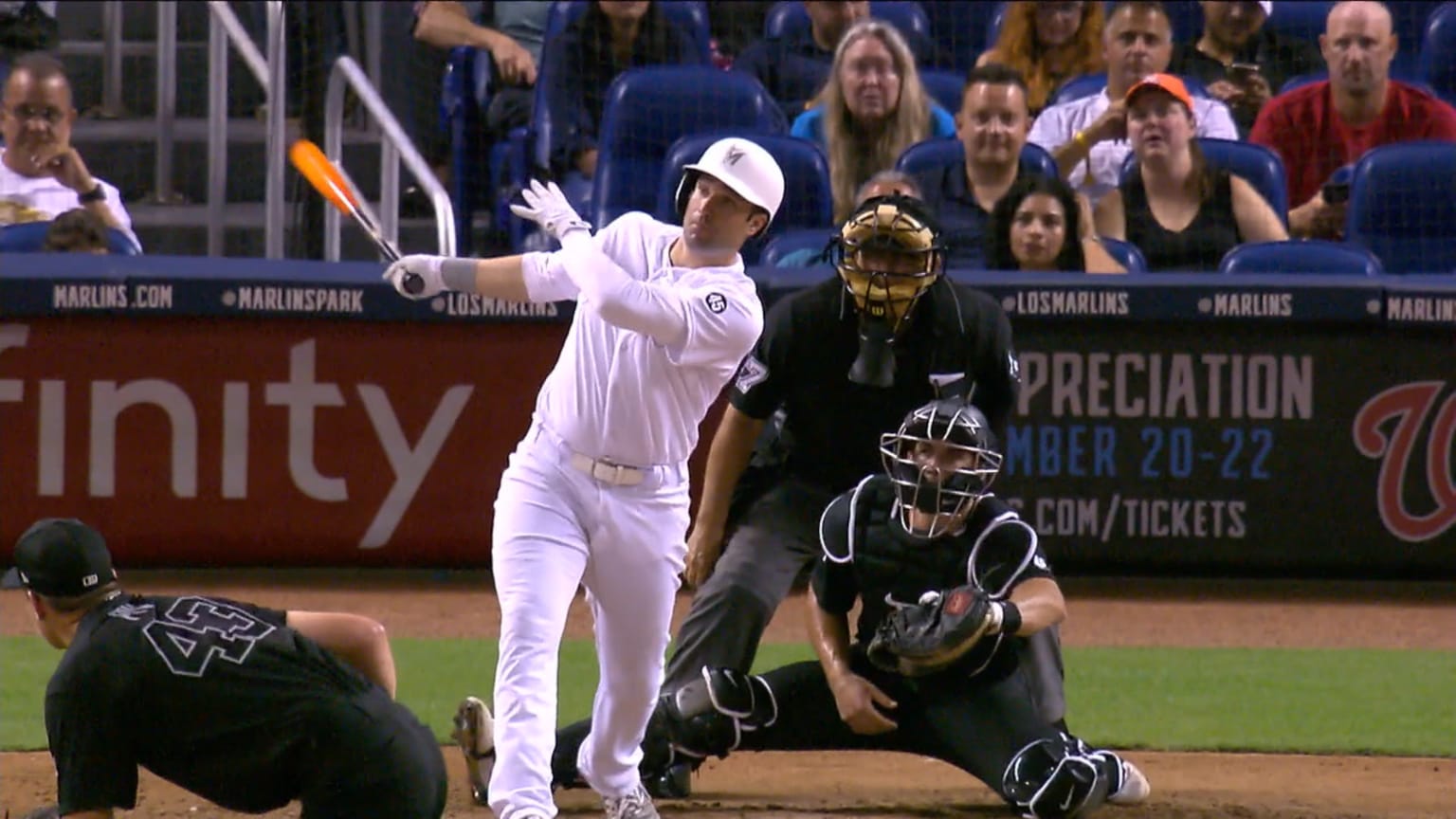 Walker's 2-run double | 08/23/2019 | Philadelphia Phillies