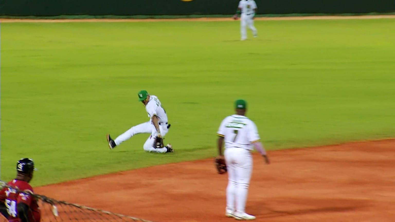 Jeison Guzmán se luce en las paradas cortas | 03/11/2021 | Los Reales ...