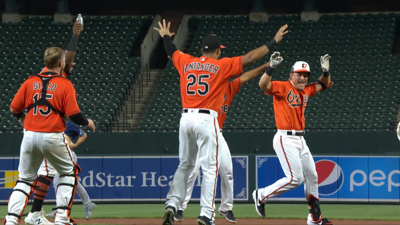 Pat Valaika delivers a walk-off single in the 11th | 08/01/2020 ...