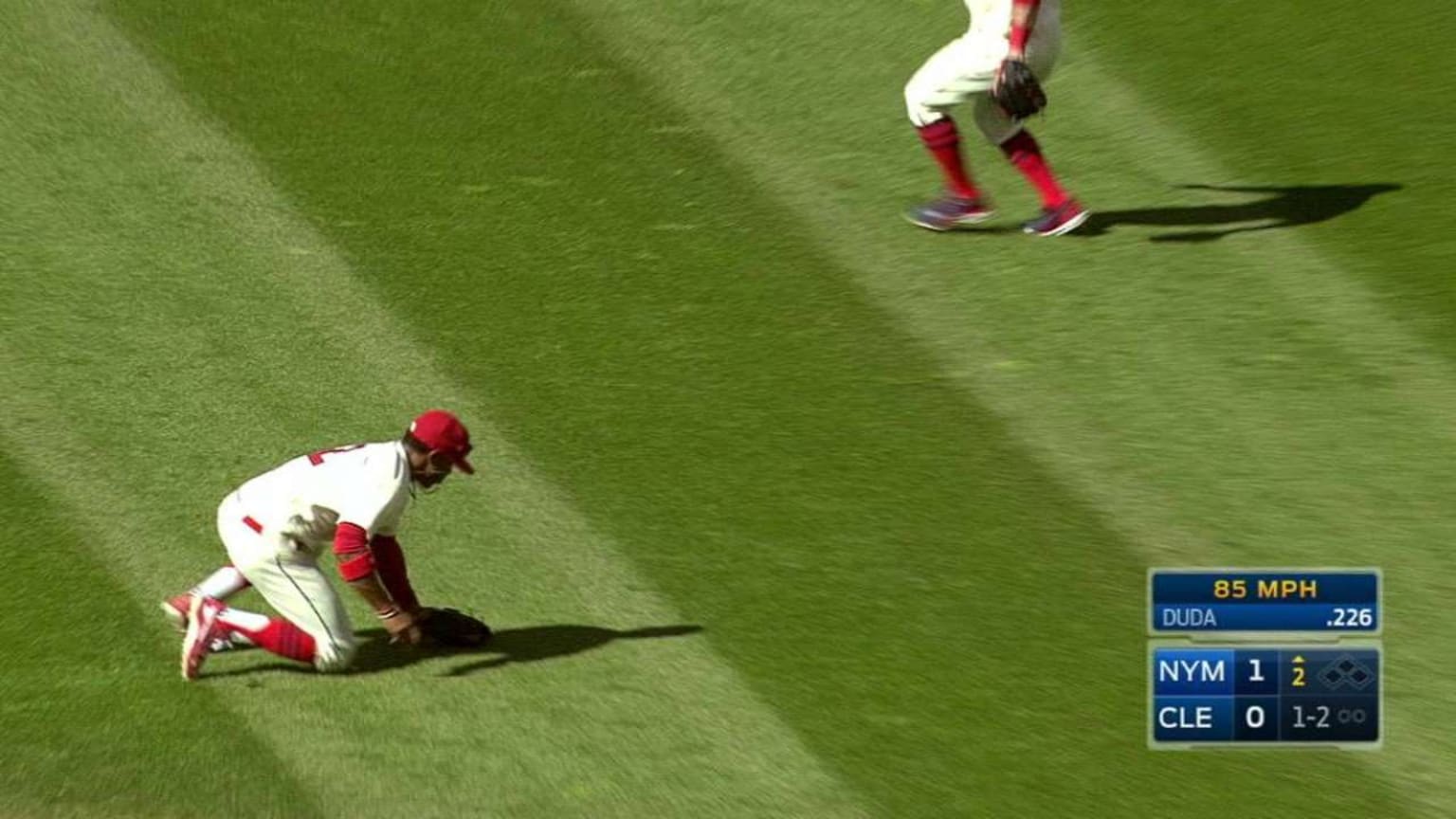 NYM@CLE: Lindor makes a diving play to rob Duda | 04/16/2016 ...