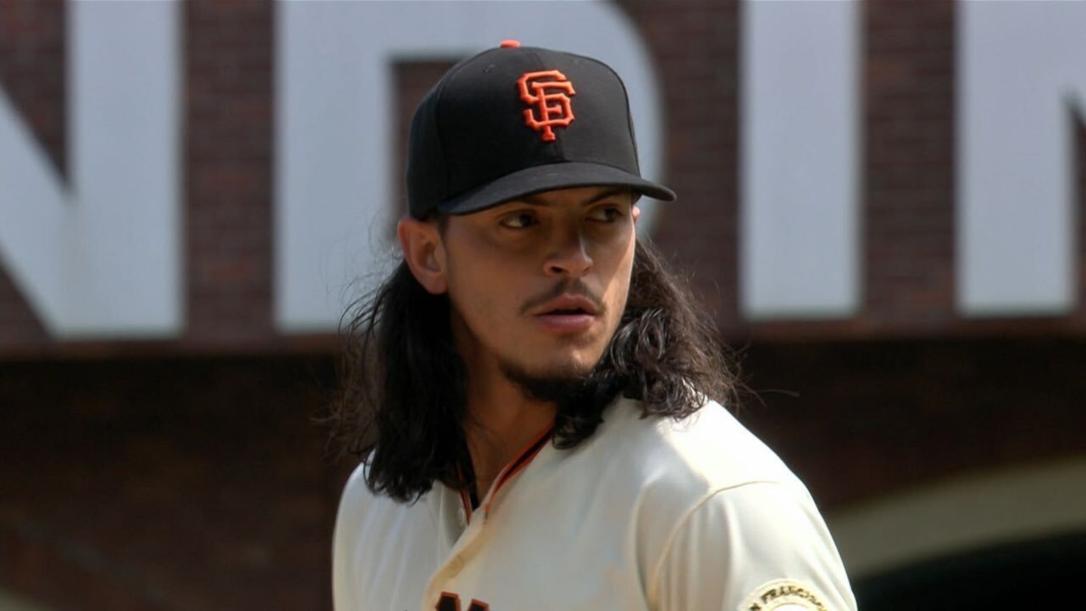 Dereck Rodriguez on his quarantine practice catcher | 05/28/2020 | San ...