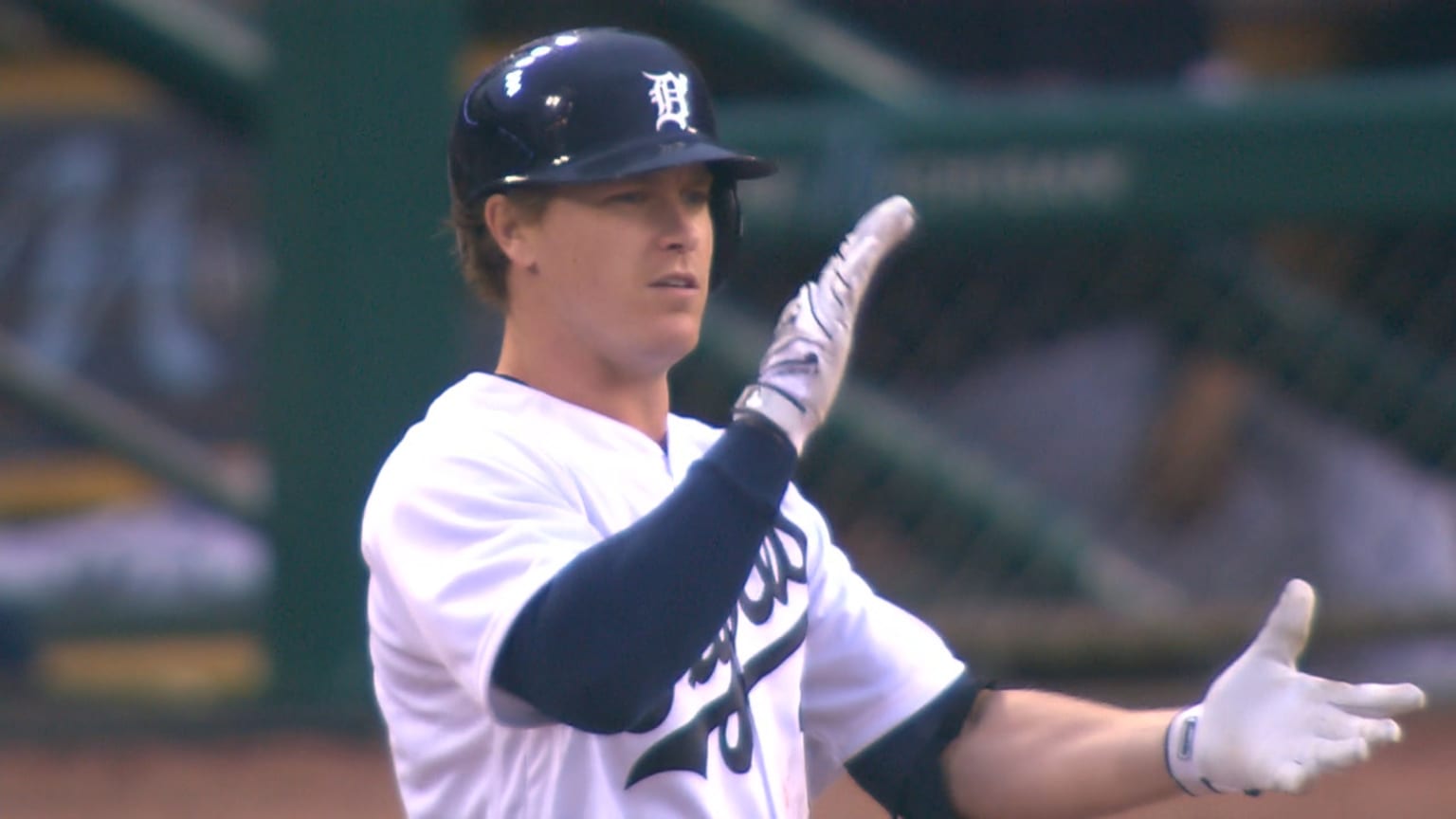 CLE@DET: Dixon plates 2 runs with a single to center | 06/15/2019 ...