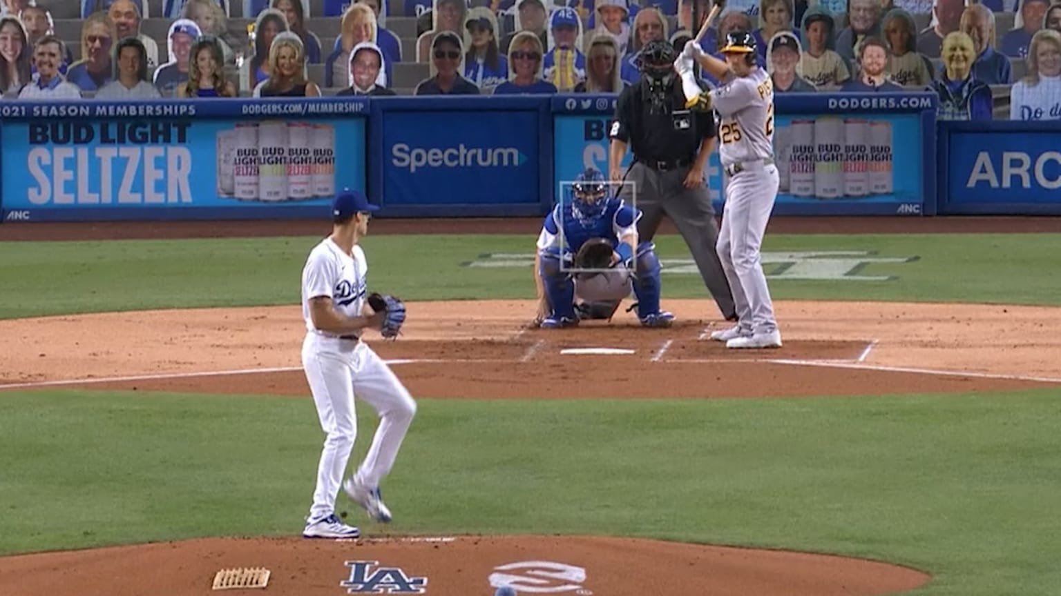 Joe Kelly whiffs Stephen Piscotty in the 1st frame | 09/23/2020 | Los ...