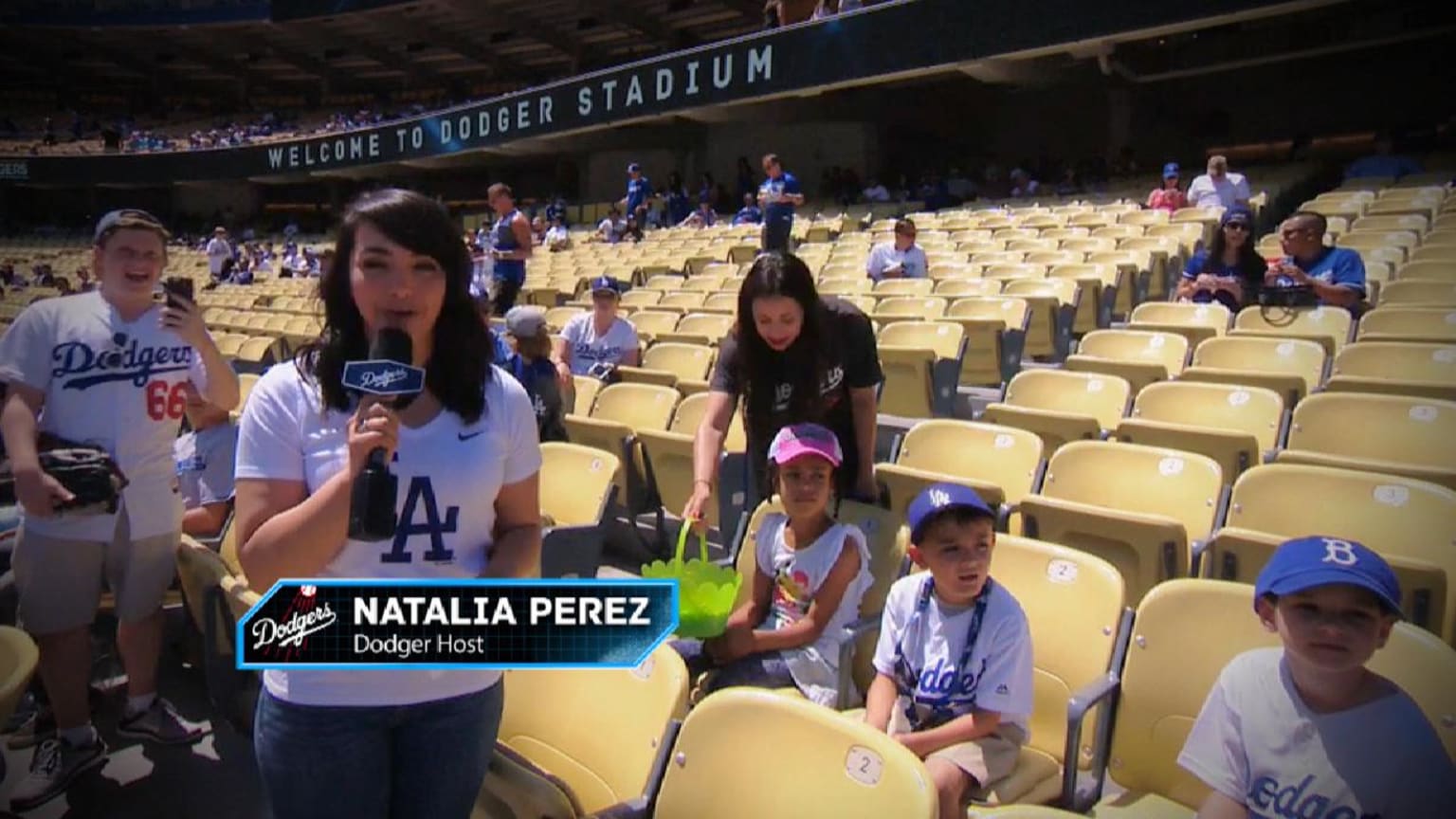 Easter Egg Surprise | 04/17/2017 | New York Yankees