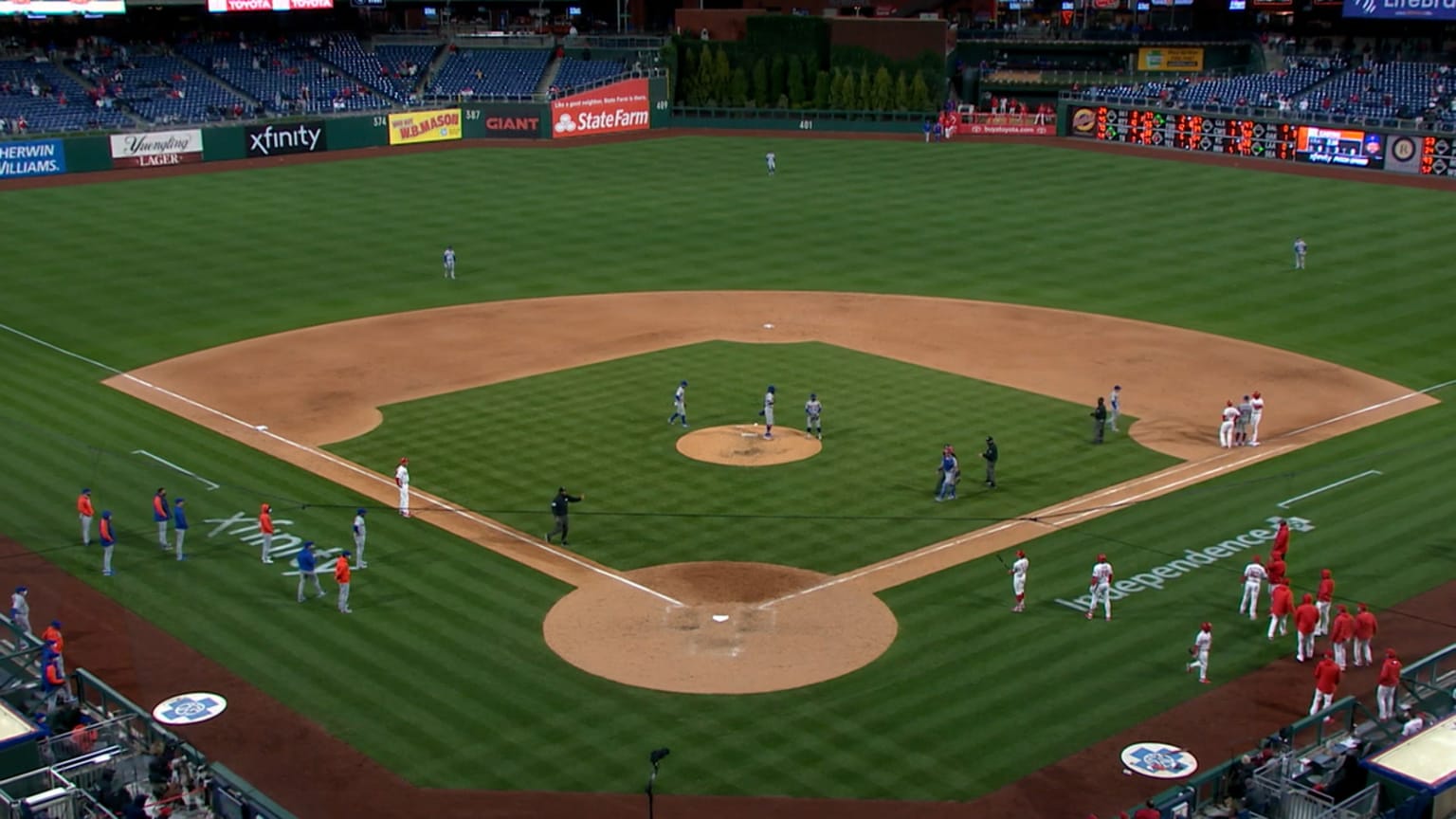 Miguel Castro walks Rhys Hoskins and tempers flare | 04/30/2021 ...