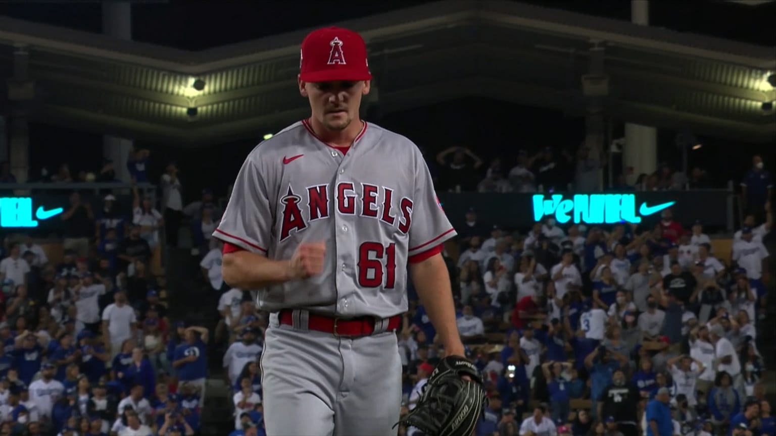 Austin Warren gets Justin Turner to fly out | 08/06/2021 | Los Angeles ...