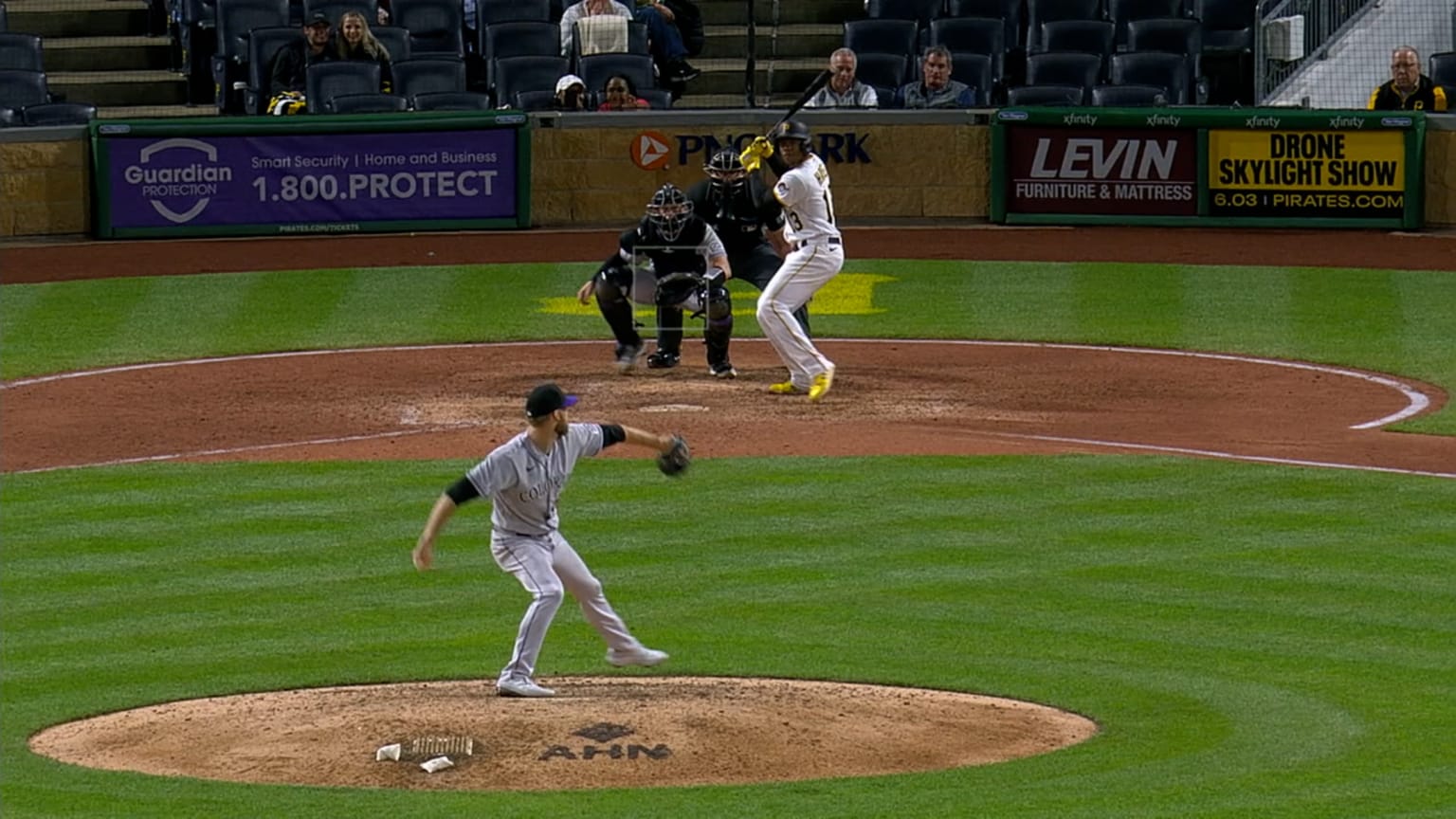 Daniel Bard strikes out Ke'Bryan Hayes in the 10th | 05/24/2022 | MLB.com