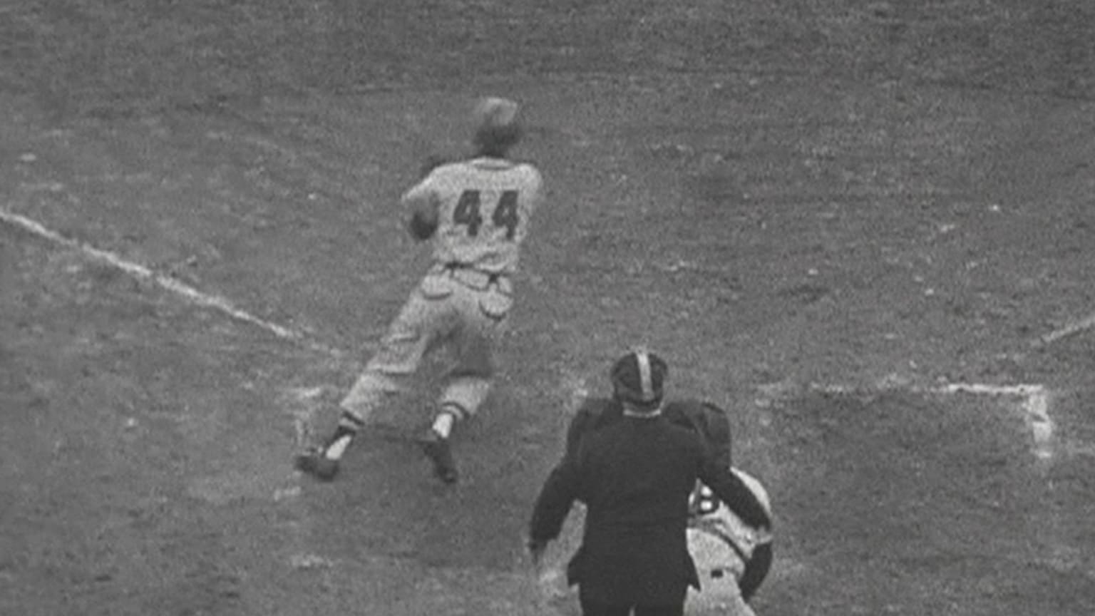 Aaron's homer ties Game 6 of 1957 WS in 7th | 10/09/1957 | Atlanta Braves