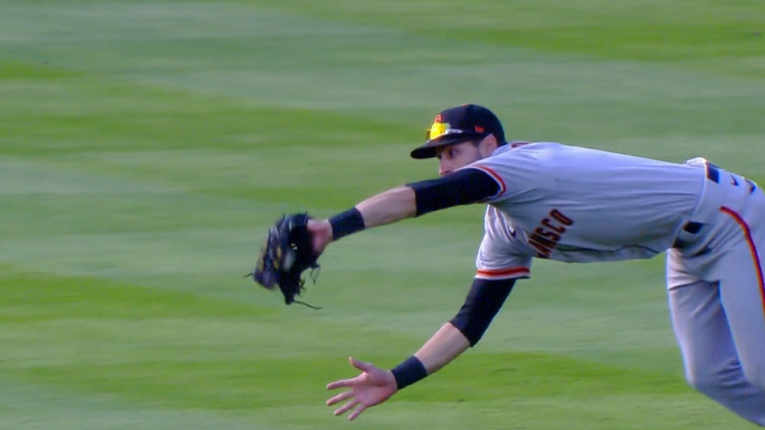 Steven Duggar makes tumbling diving catch in center | 05/04/2021 | San ...