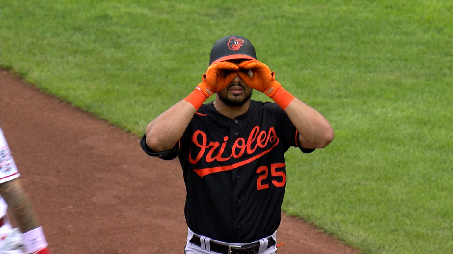 Anthony Santander makes it 1-0 on a base hit to right | 07/30/2022 ...