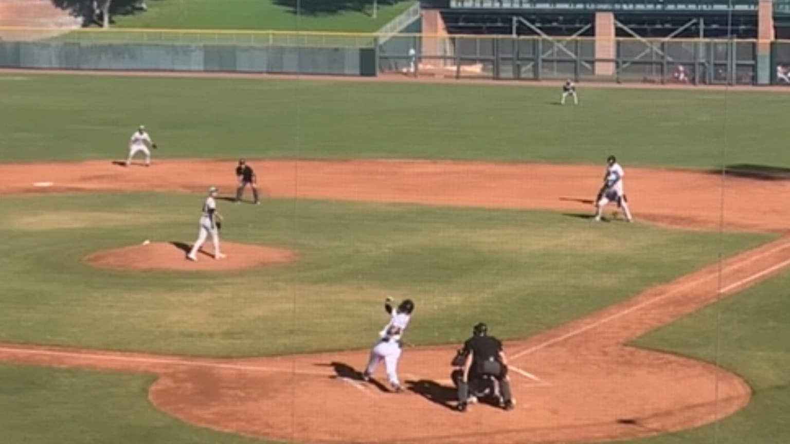 Andrew Bechtold hits a sac fly to right field | 11/17/2021 | Minnesota ...