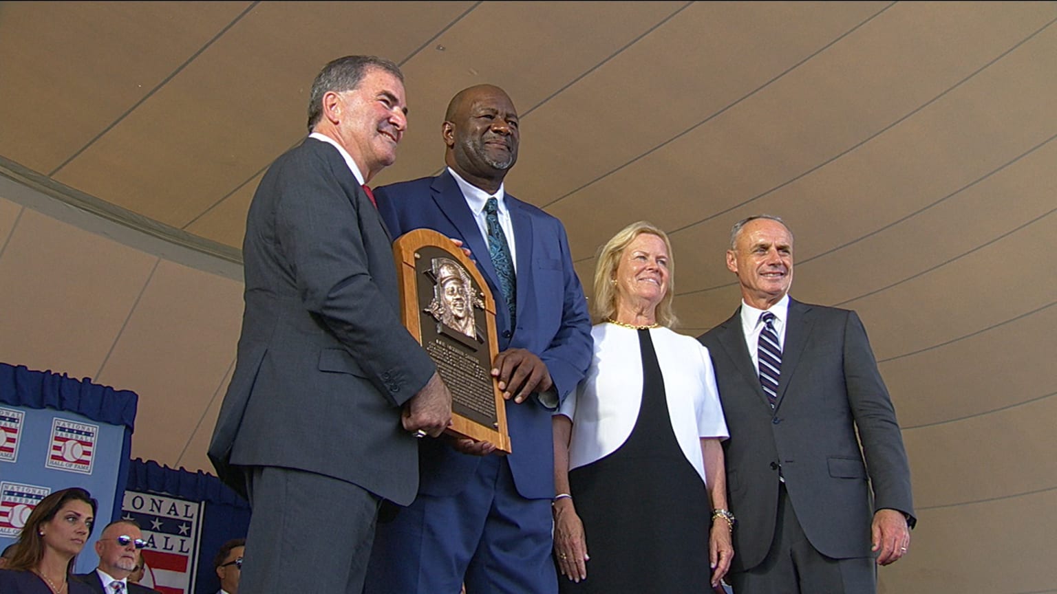 Manfred recites Lee Smith's Hall of Fame plaque | 07/21/2019 | Chicago Cubs