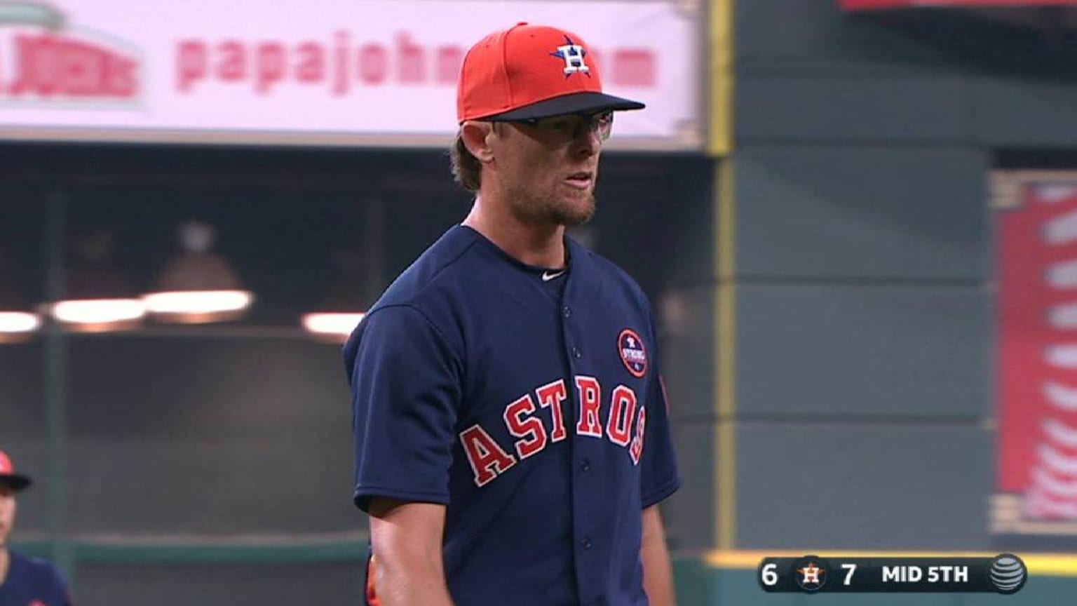Clippard escapes a jam in 5th | 09/03/2017 | MLB.com