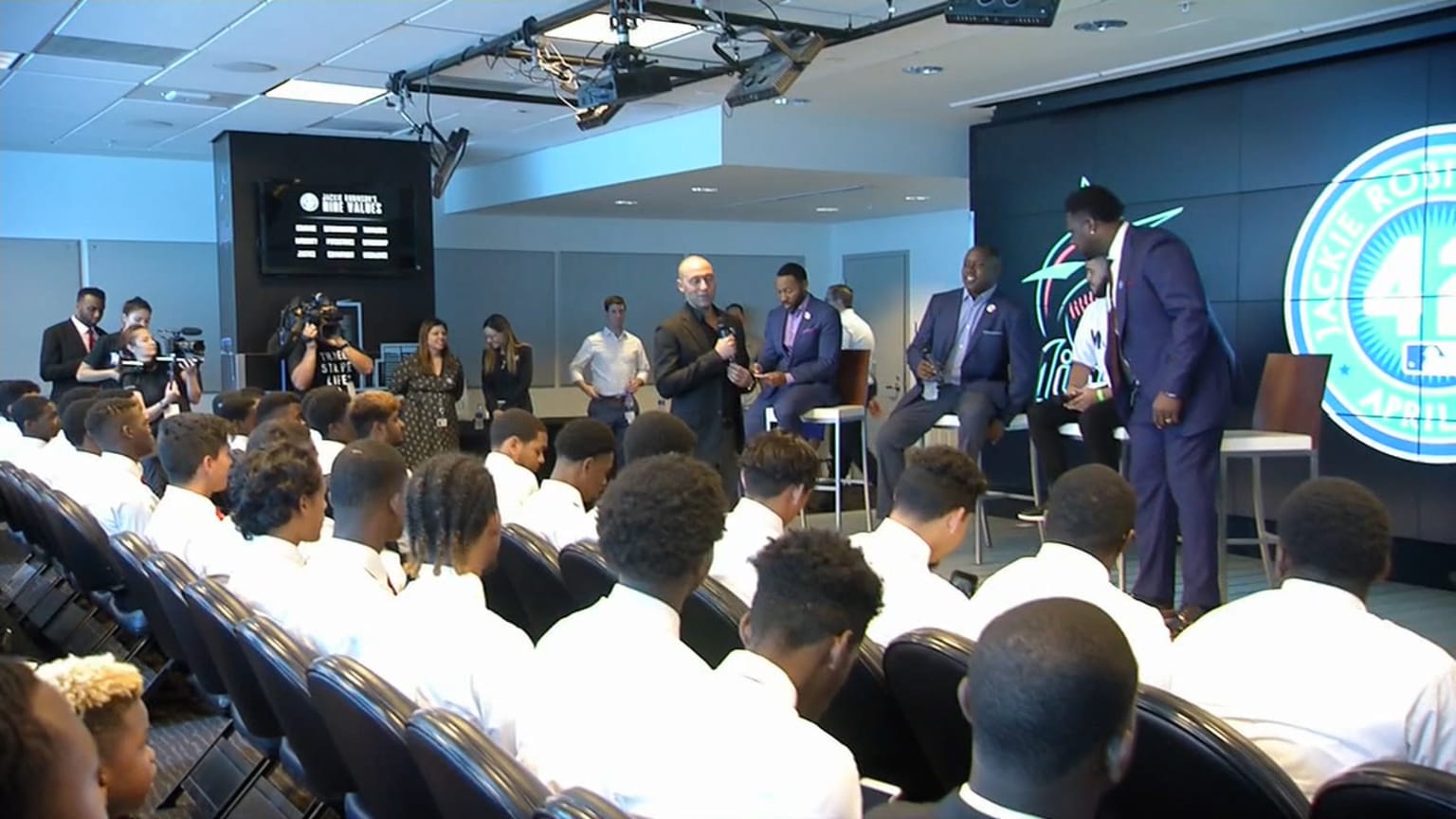 CHC@MIA: Jeter discusses Robinson's nine values | 04/15/2019 | Miami ...