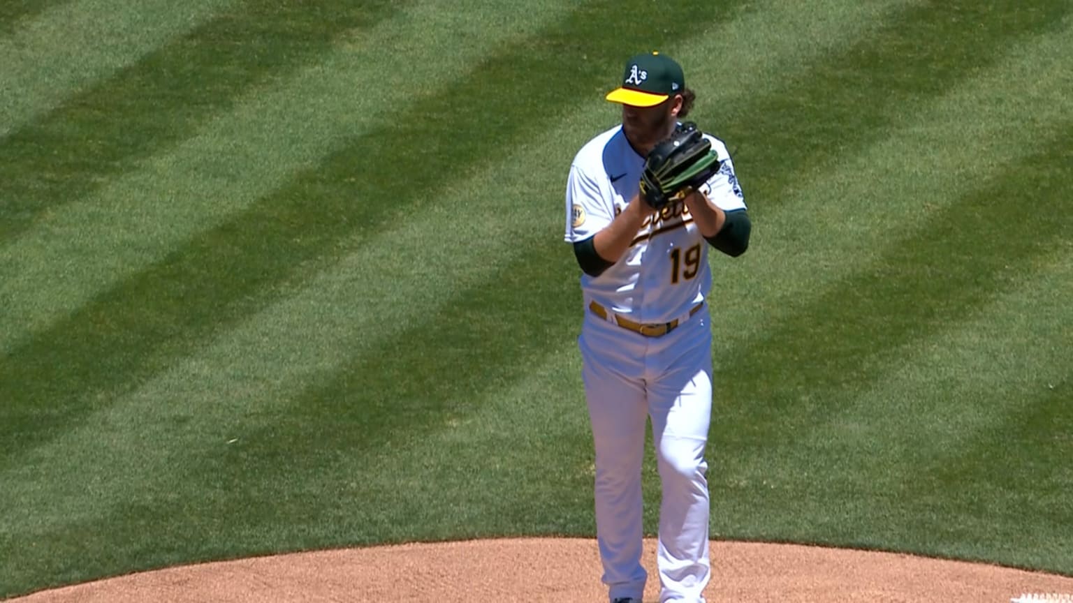 Cole Irvin strikes out two in solid outing | 06/01/2022 | Athletics