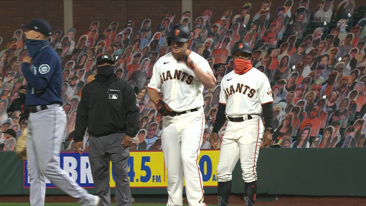 Alex Dickerson plates Yastrzemski on single | 09/09/2020 | San ...