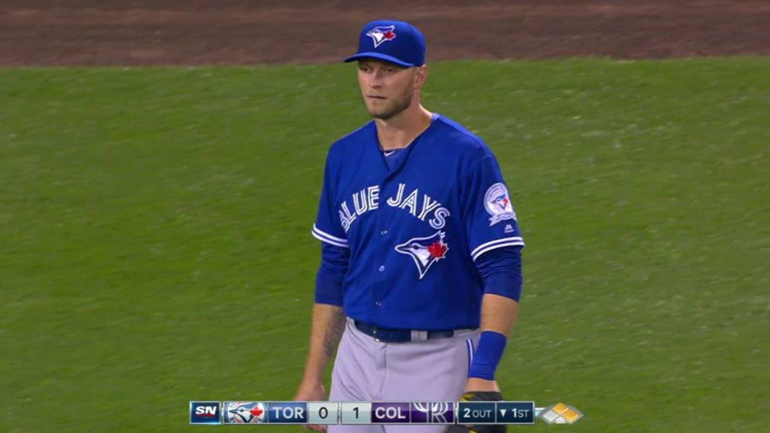 Saunders tracks down liner | 06/28/2016 | MLB.com