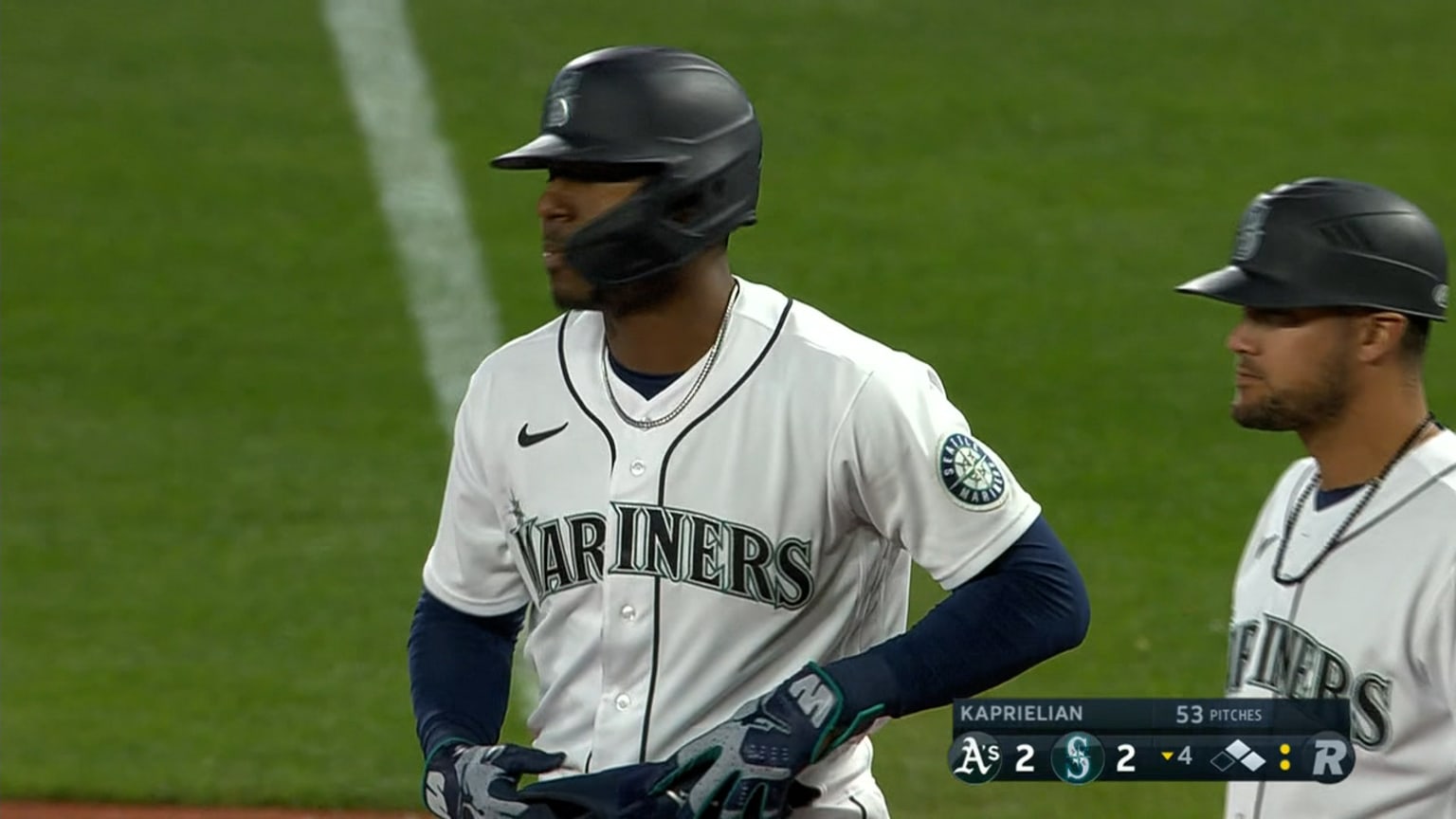 Kyle Lewis singles for his first hit of 2022 | 05/24/2022 | Seattle ...