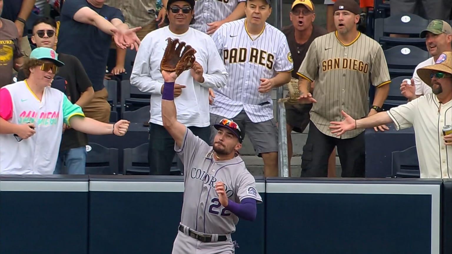 Sam Hilliard robs Brandon Drury's home run | 08/04/2022 | MLB.com