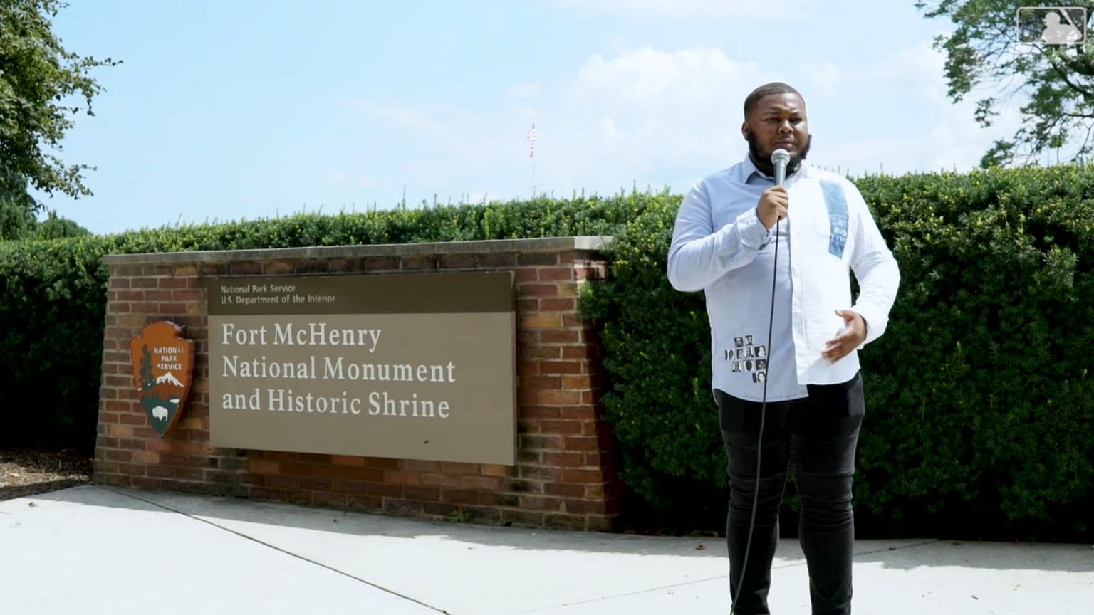Darrin Scott performs Star Spangled Banner | 09/02/2020 | MLB.com