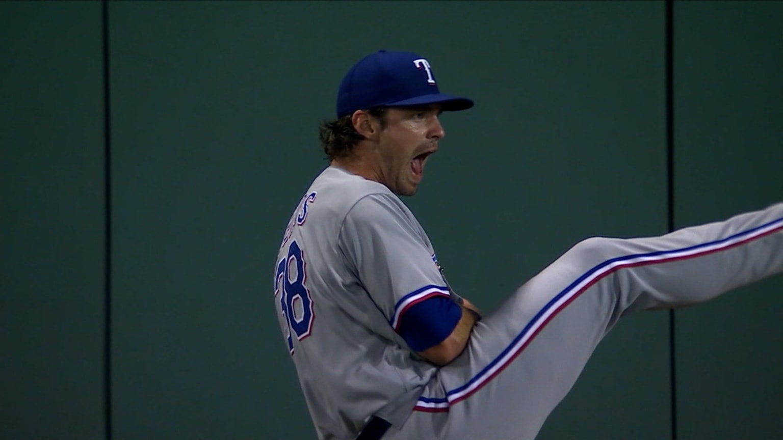 Peters makes a leaping grab at the wall to start DP | 08/21/2021 ...