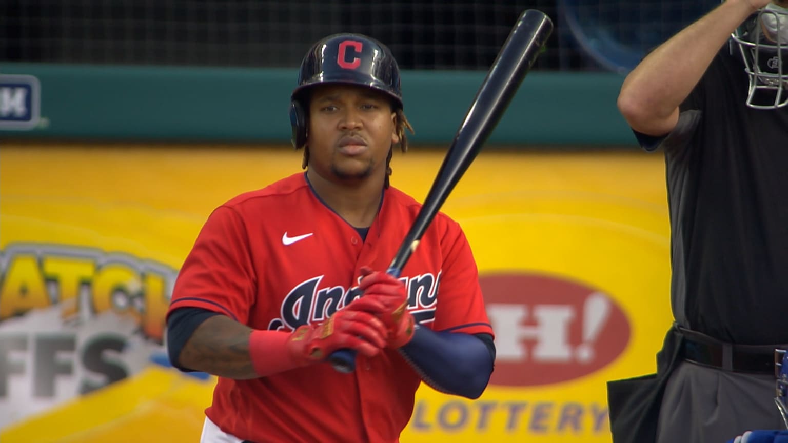 José Ramírez scores Tyler Naquin with a sacrifice fly | 08/12/2020 ...