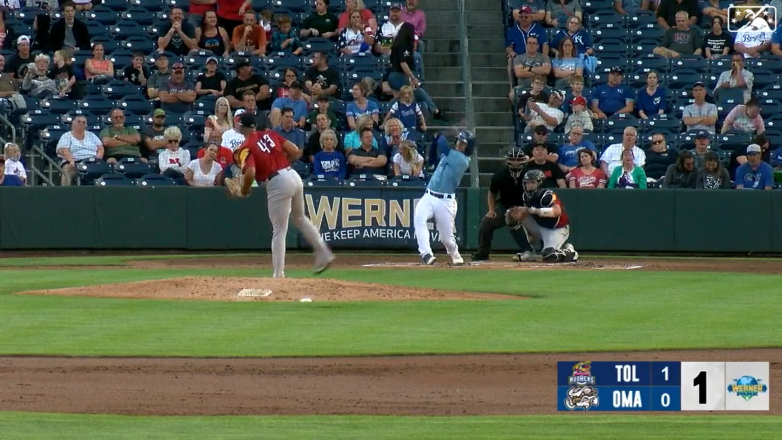 Riley Greene goes full extension on catch | 09/05/2021 | Detroit Tigers