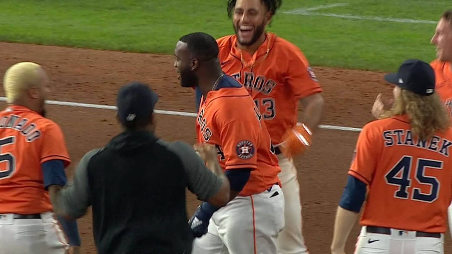 Yordan Alvarez doubles for his first career walk-off | 06/18/2021 ...