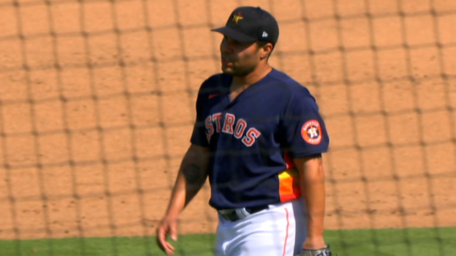 Andre Scrubb picks of Monte Harrison at first base | 03/15/2021 ...