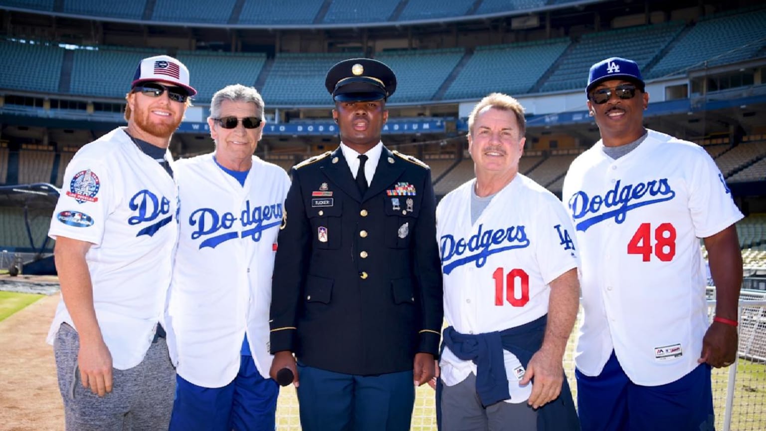 Veterans Day BP at Dodger Stadium | 11/15/2018 | MLB.com