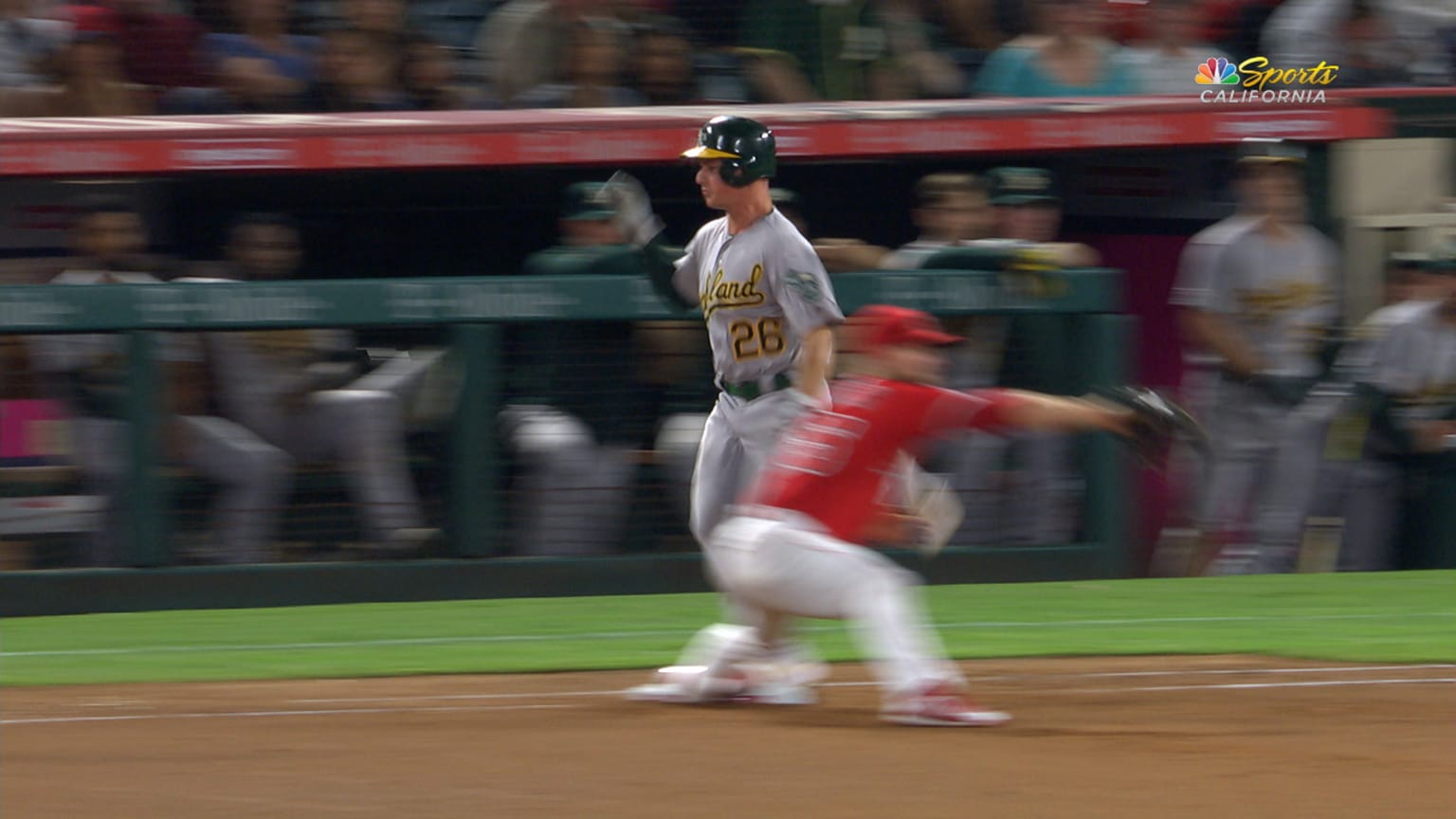 OAK@LAA: Chapman ruled safe following review at first | 09/25/2019 ...