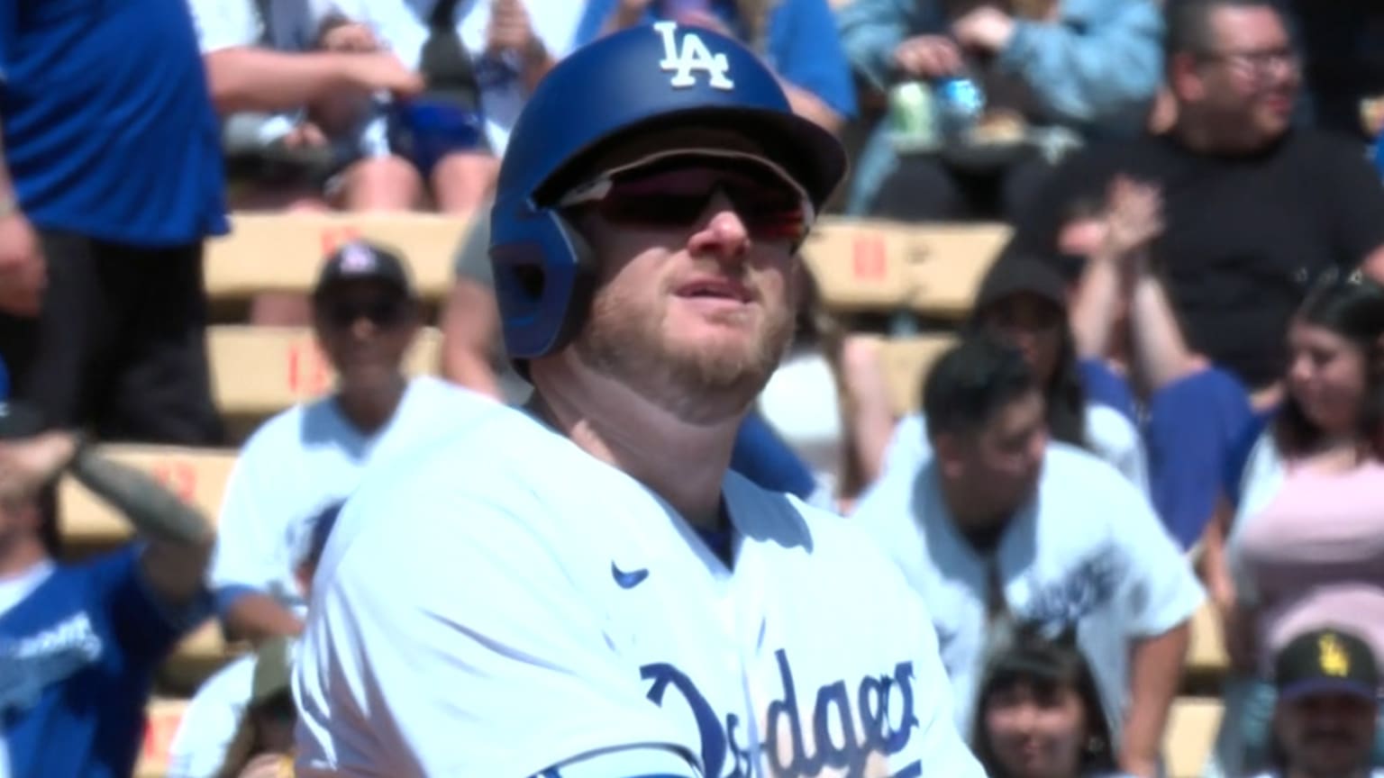 Max Muncy lines a two-run double to right field | 04/17/2022 | Los ...